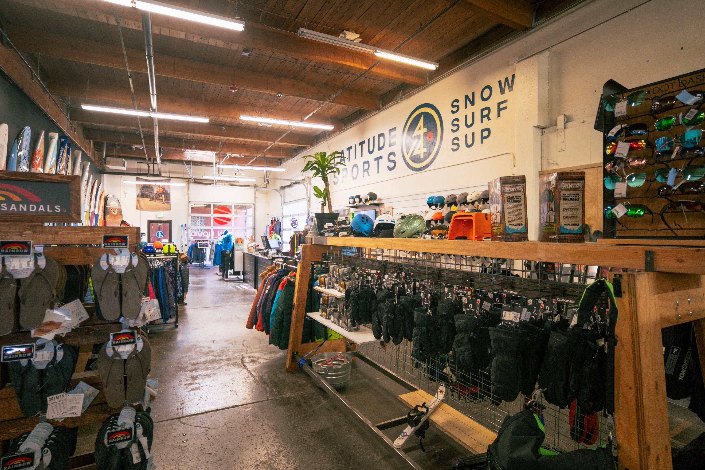 Ski & Snowboard Consignment Shop, Bend Oregon | Latitude 44 Sports